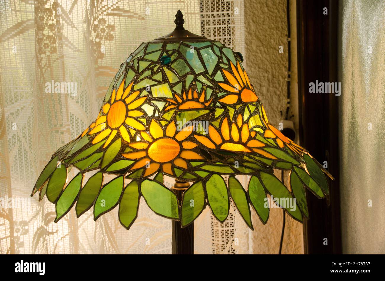 Industria del vetro colorato immagini e fotografie stock ad alta ...