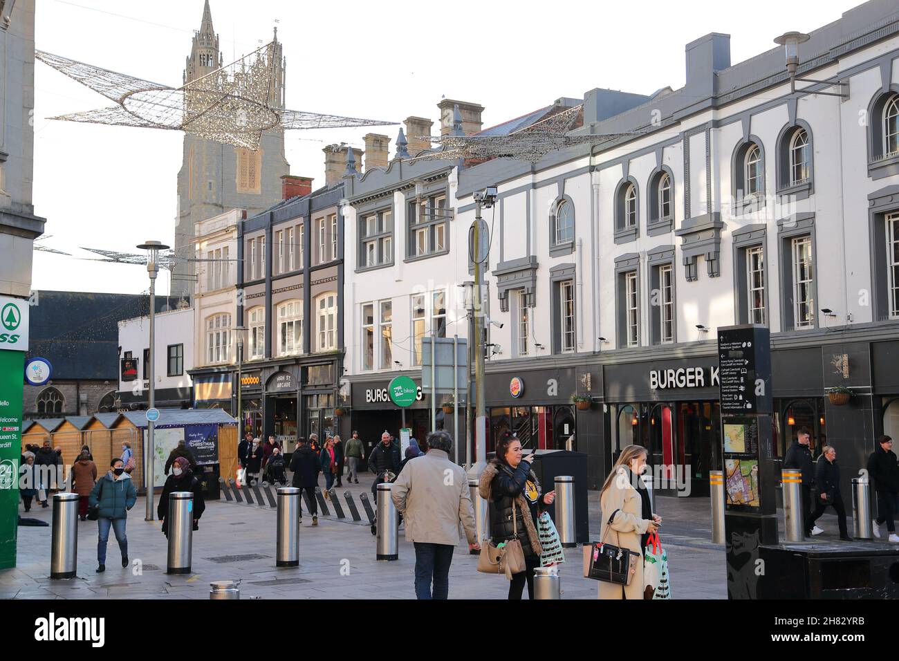 Cardiff high street immagini e fotografie stock ad alta risoluzione - Alamy