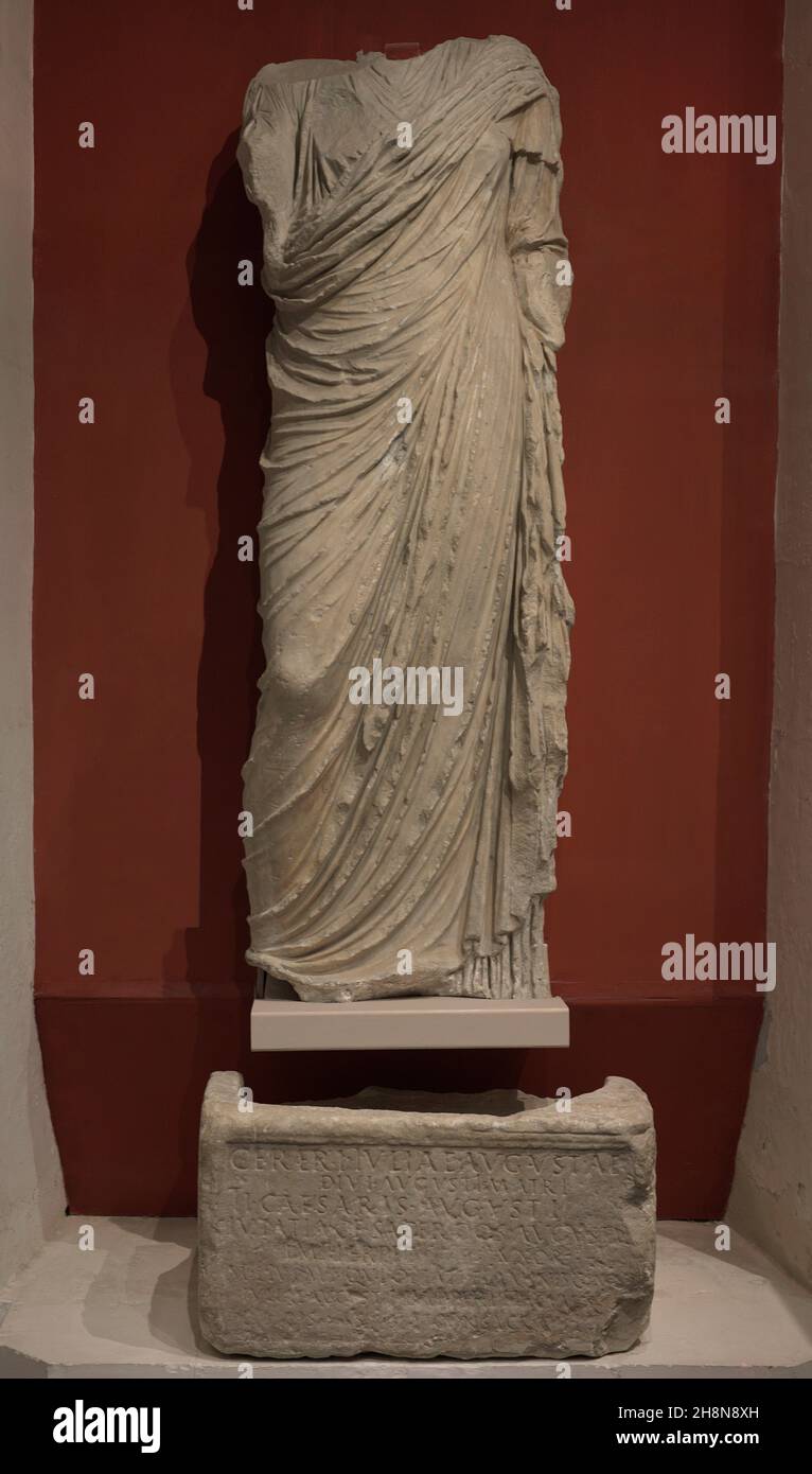 Statua in marmo a grandezza naturale immagini e fotografie stock ad ...