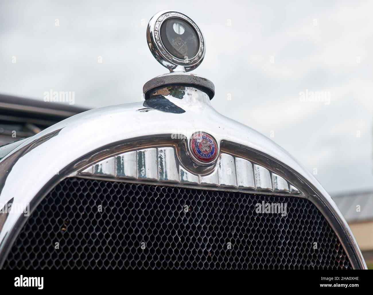 Cofano dell'auto immagini e fotografie stock ad alta risoluzione - Alamy