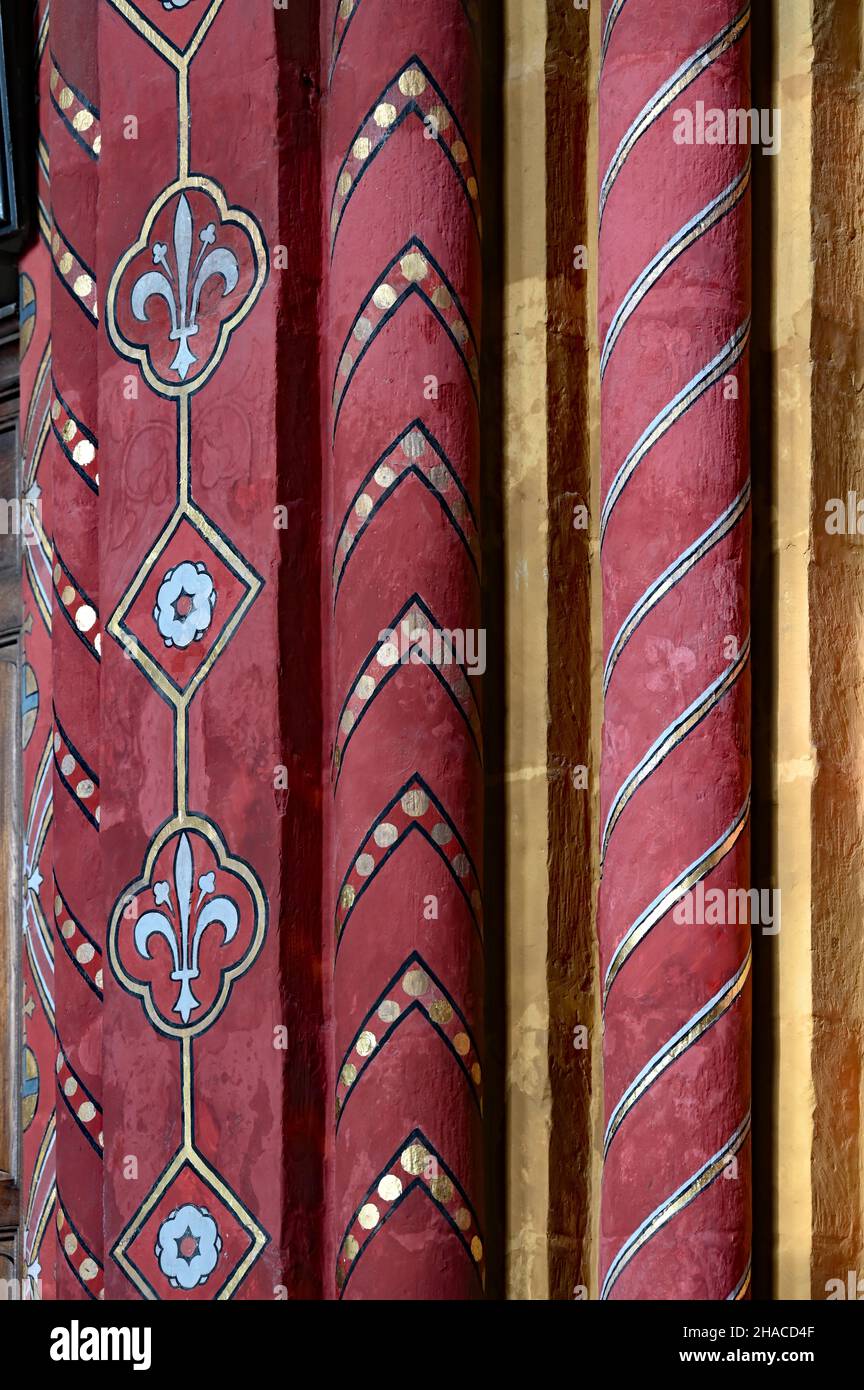 Colonna gotica immagini e fotografie stock ad alta risoluzione - Alamy