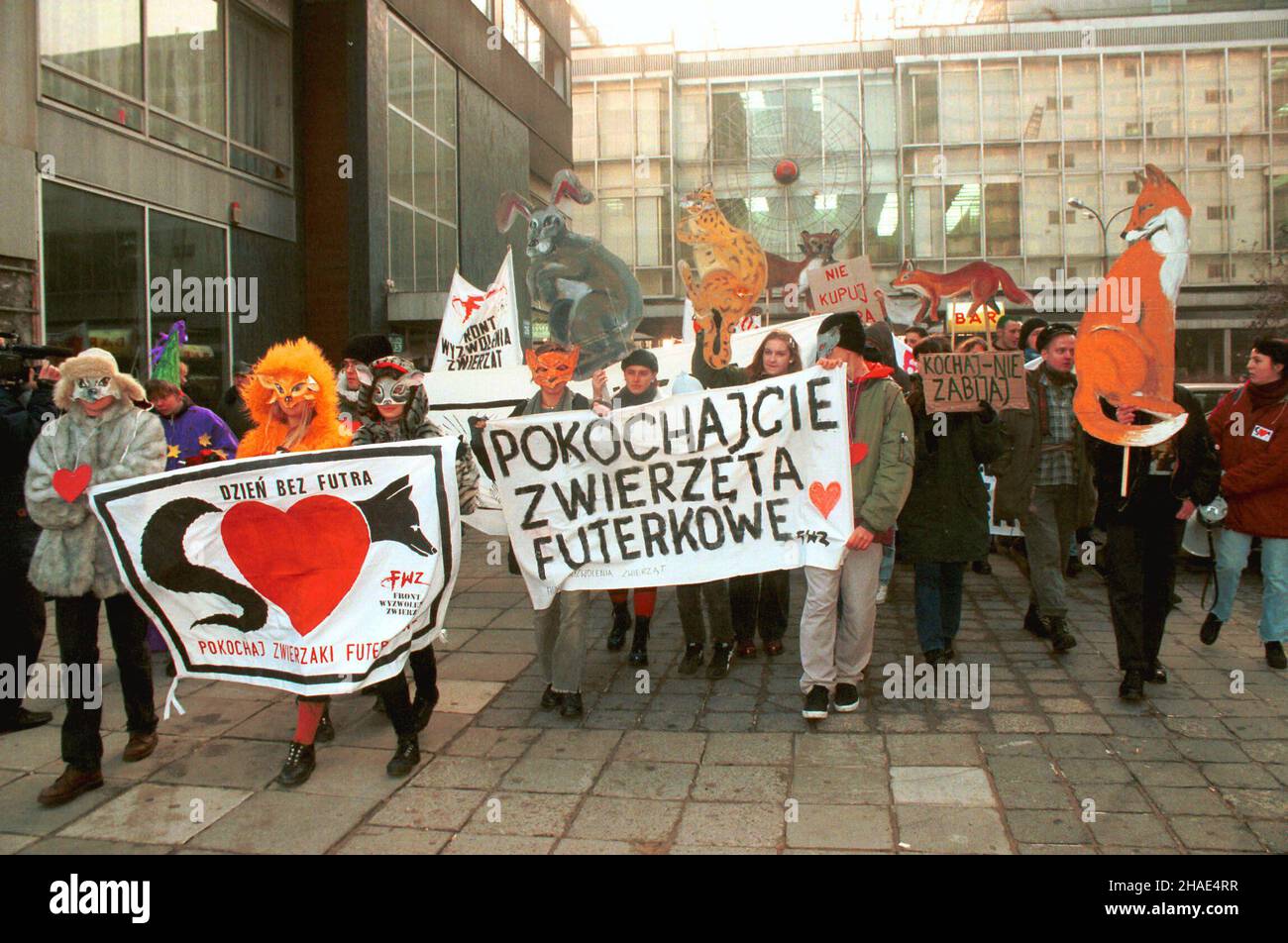 Animal liberation front in action - zeropsawe