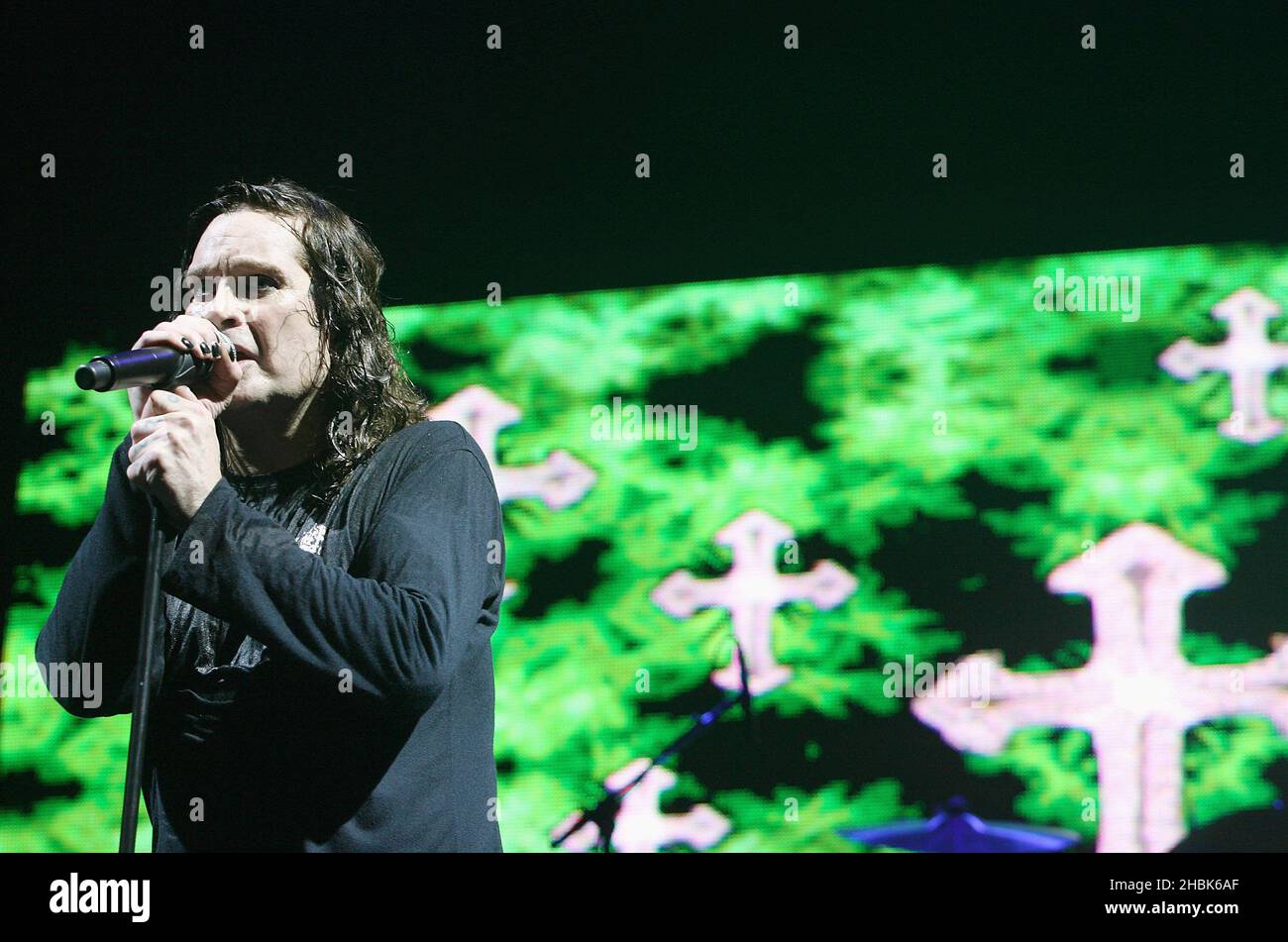 Ozzy osbourne performing on stage immagini e fotografie stock ad alta ...