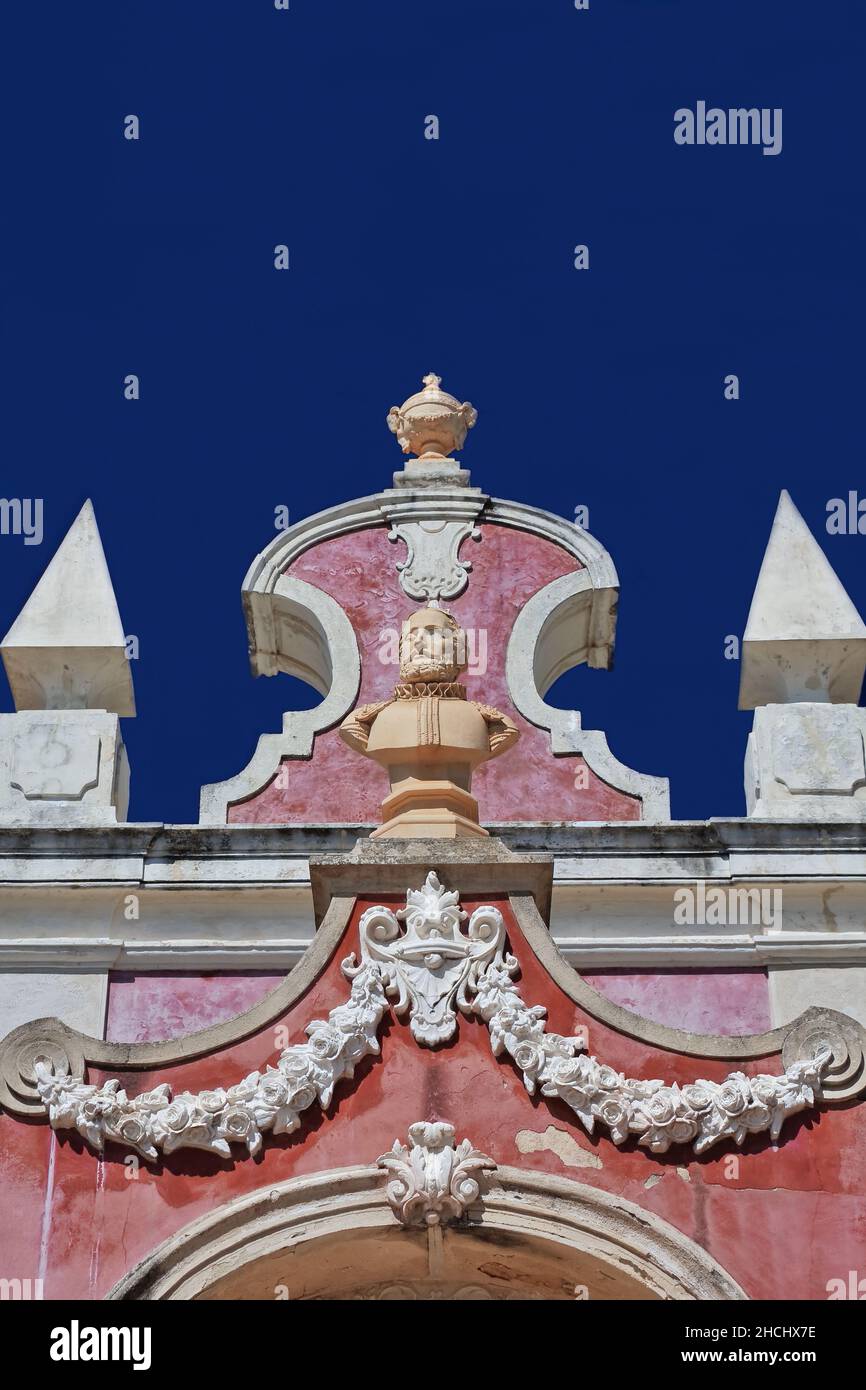 Acroterio curvo immagini e fotografie stock ad alta risoluzione - Alamy