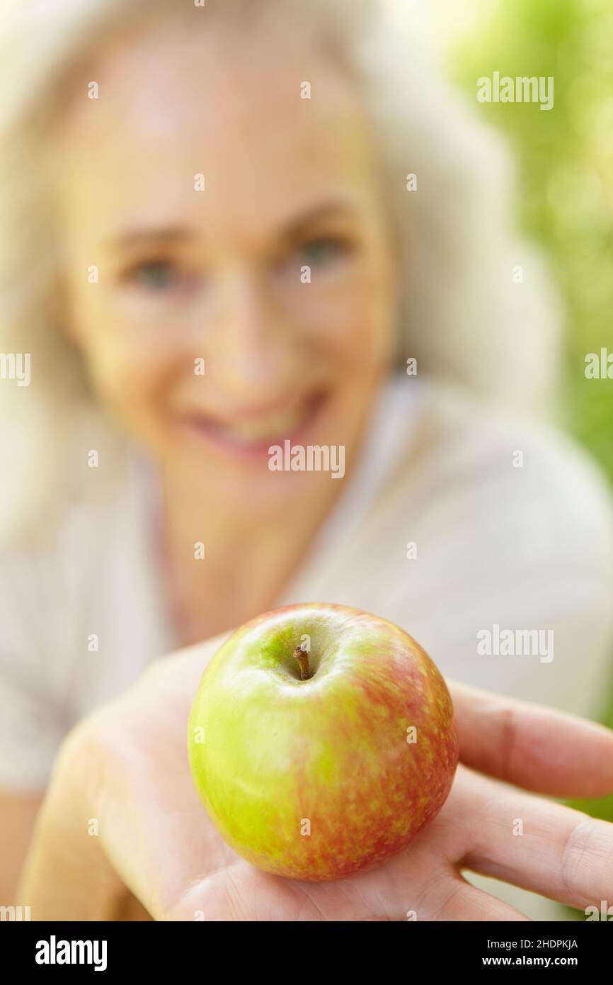 Donne grasse anziane immagini e fotografie stock ad alta risoluzione - Alamy