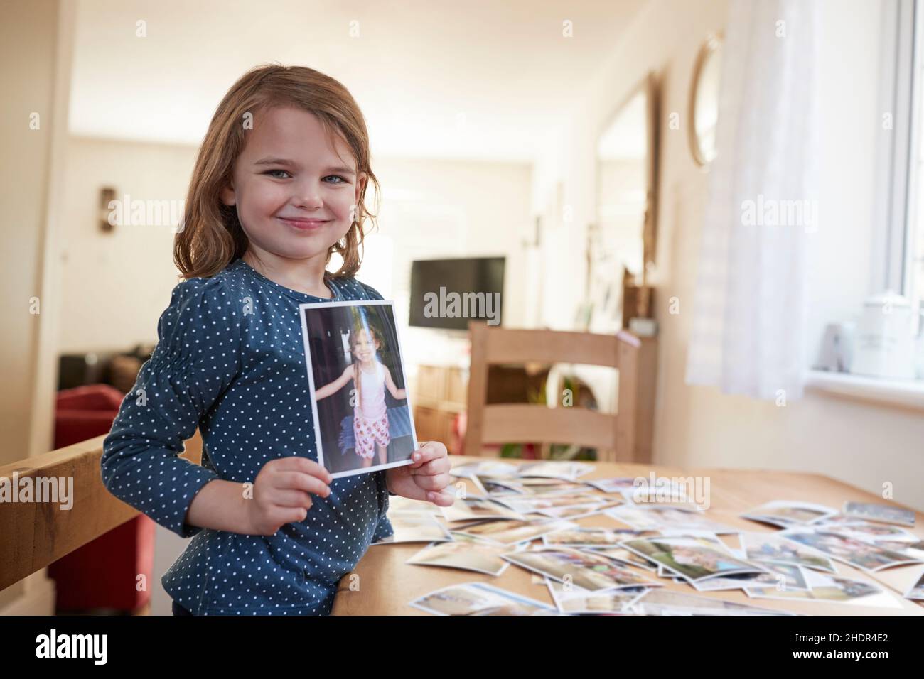 Foto che mostra i bambini immagini e fotografie stock ad alta ...
