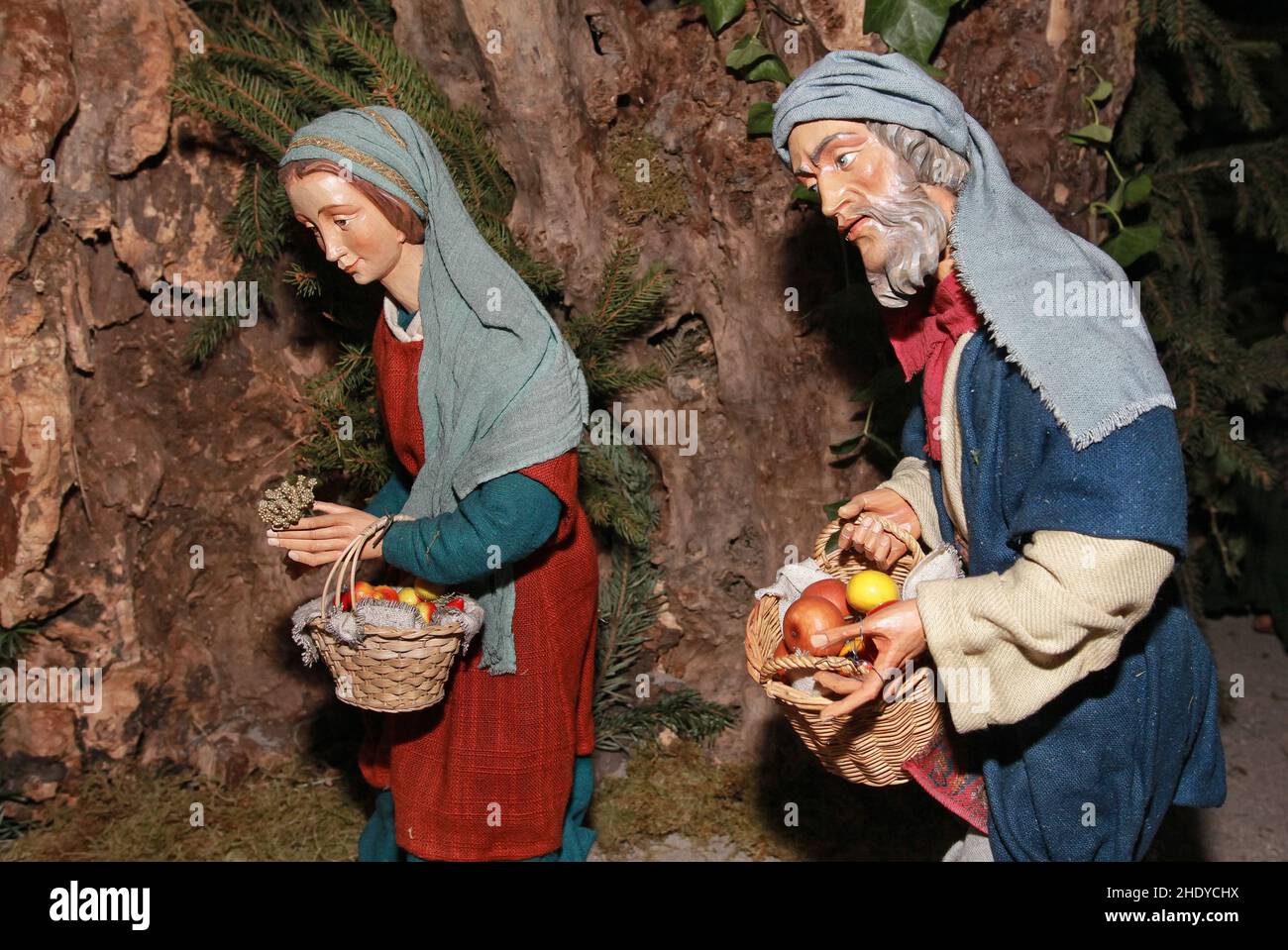 Presepi in legno immagini e fotografie stock ad alta risoluzione - Alamy