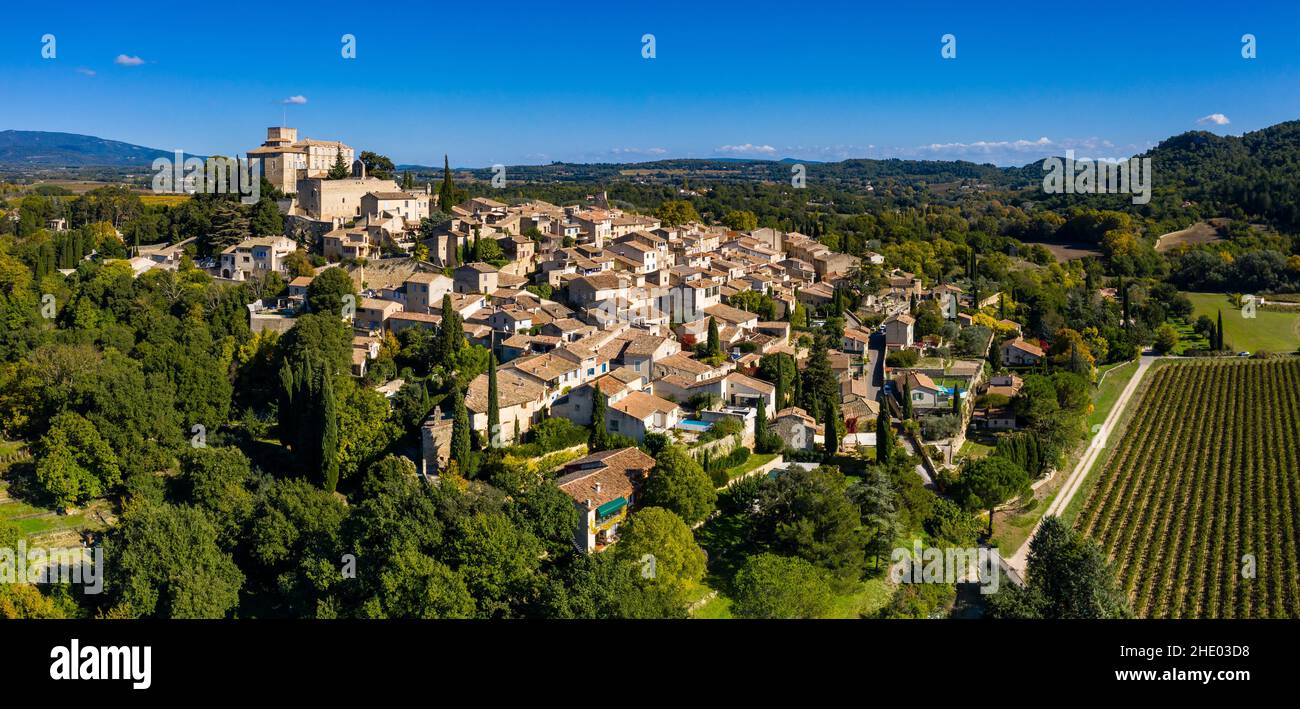 Luberon massif immagini e fotografie stock ad alta risoluzione - Alamy