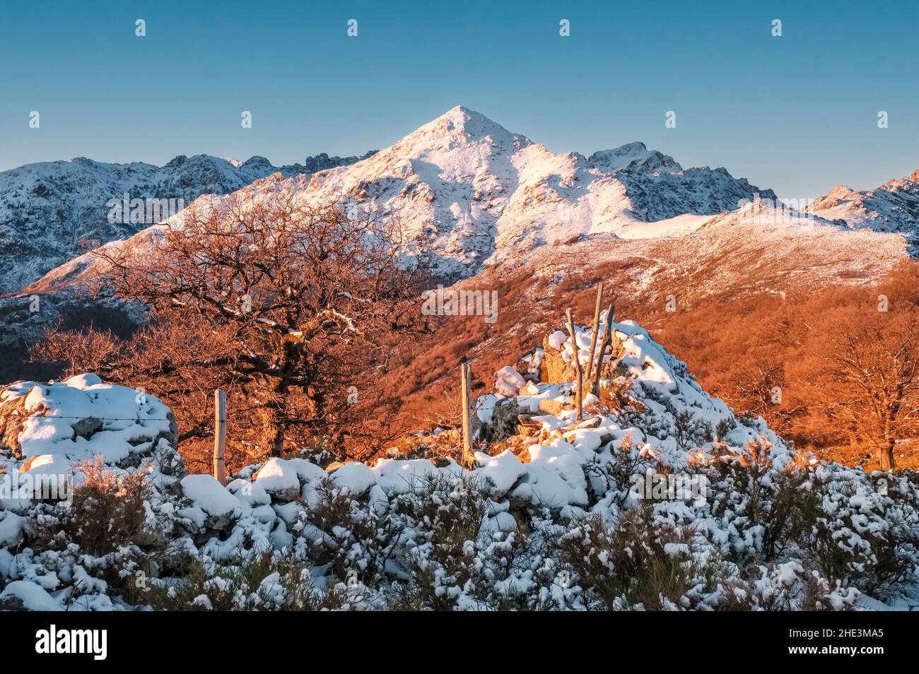 Monte san parteo immagini e fotografie stock ad alta risoluzione - Alamy