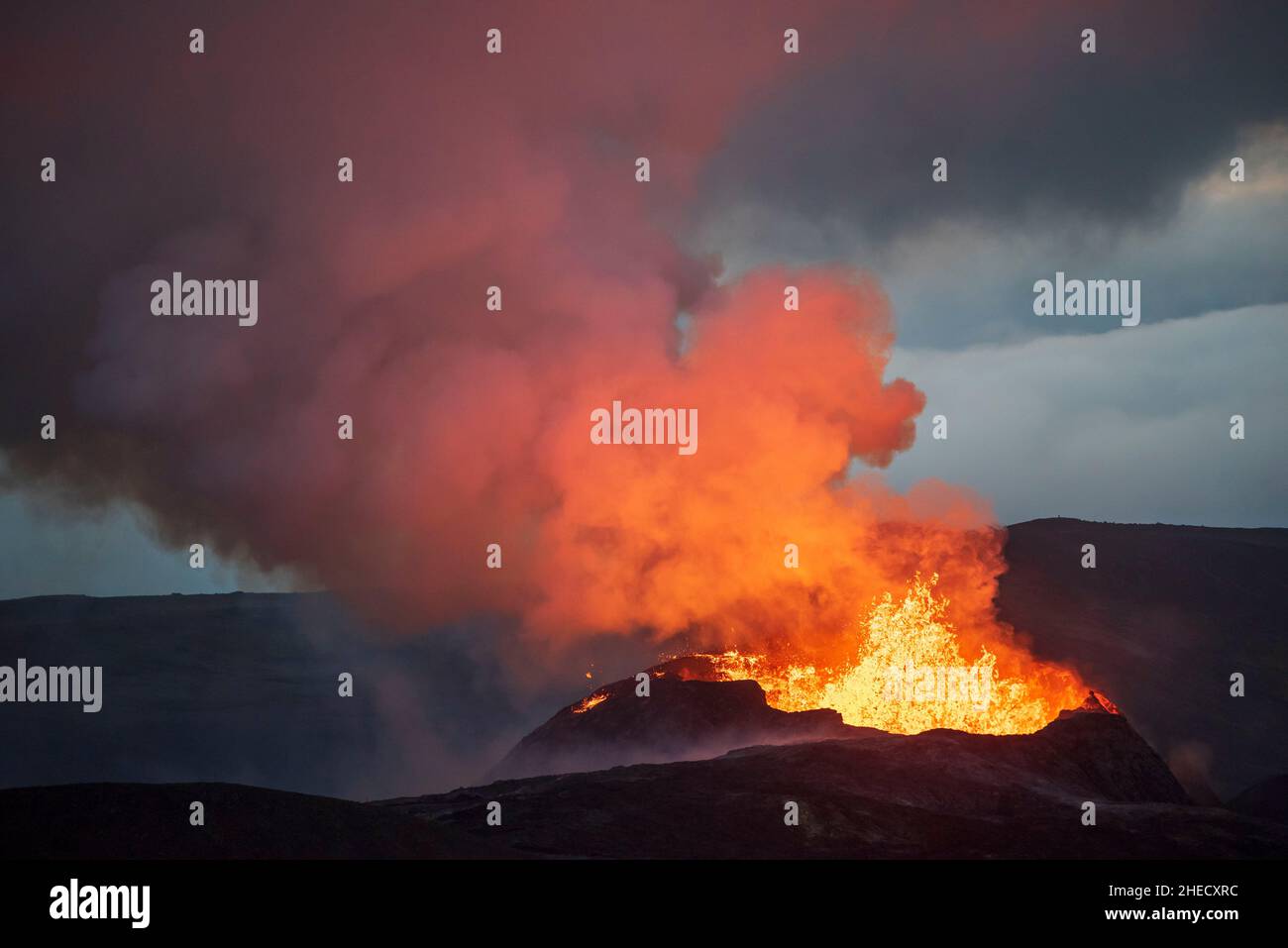 Islanda, Penisola di Reykjanes, Grindavik, Fagradersfjall, sistema ...