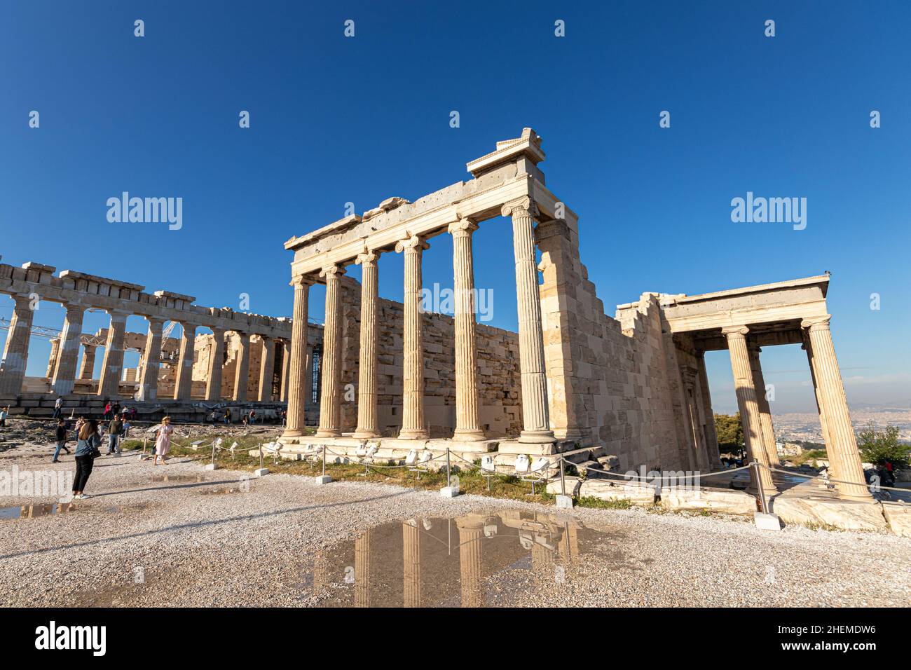 Antico tempio di erechtheion immagini e fotografie stock ad alta ...