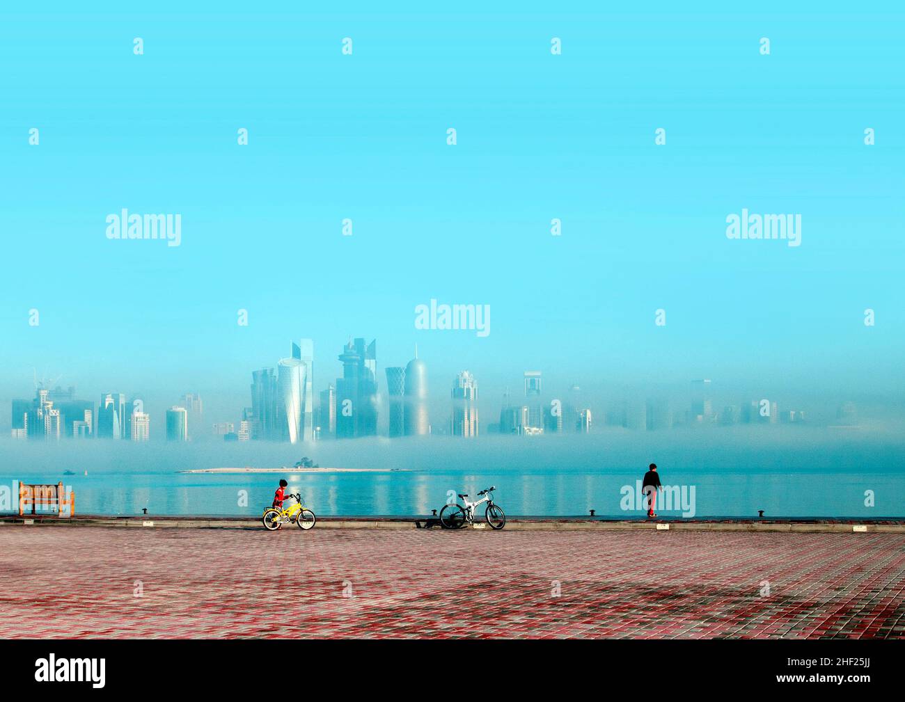 Corniche dhow harbour doha qatar immagini e fotografie stock ad alta ...