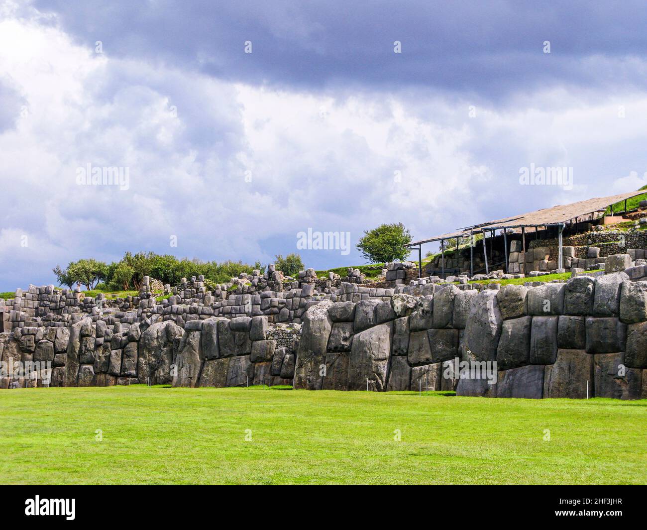 Rovine di incas sacsayhuaman immagini e fotografie stock ad alta ...