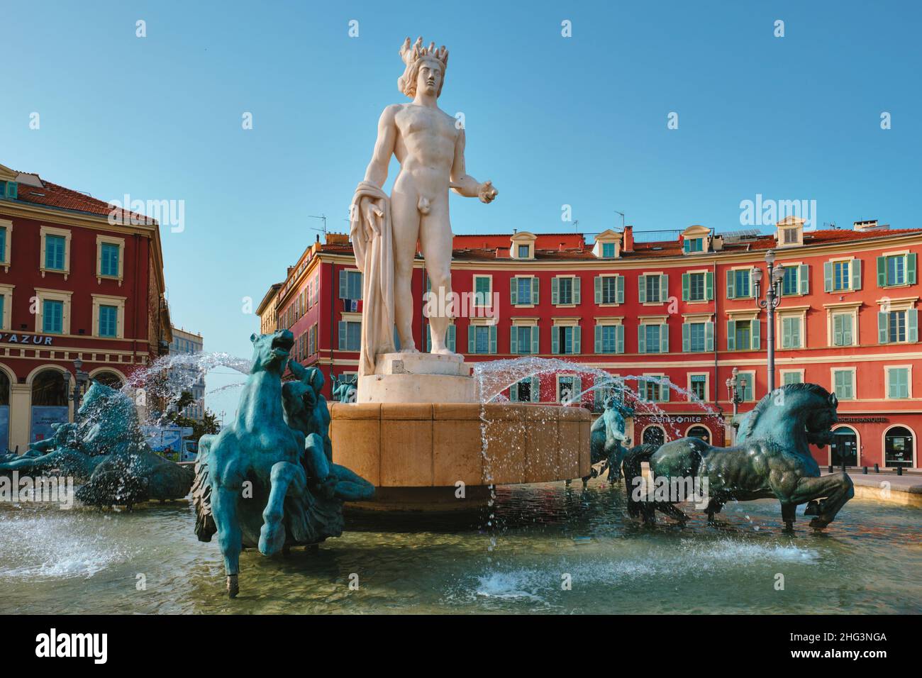 Apollo statue place massena nice immagini e fotografie stock ad alta ...