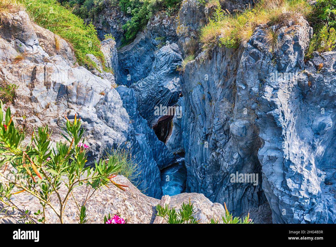 L'impressionante sistema naturale di gole e anfratti eroso negli ultimi ...