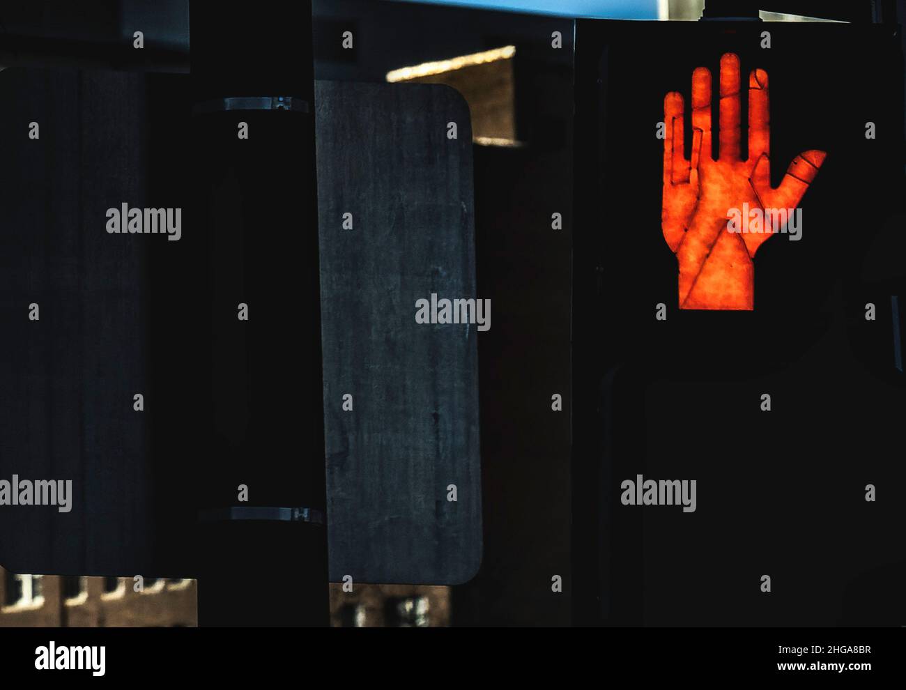 Il simbolo della mano rossa immagini e fotografie stock ad alta ...