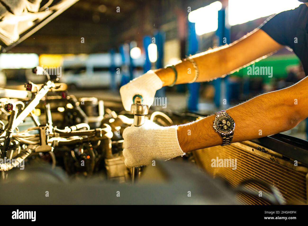 Meccanico indiano immagini e fotografie stock ad alta risoluzione - Alamy