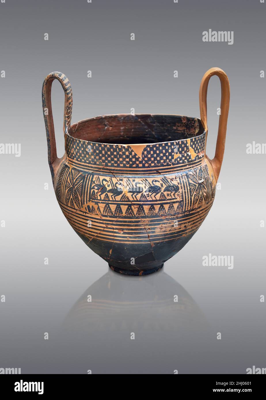 Periodo geometrico Kantharos in ceramica greca con disegno degli ...