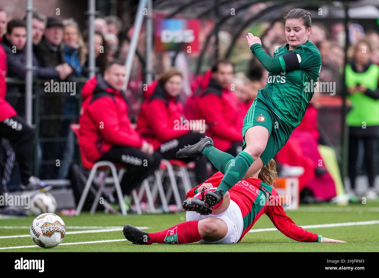 Haarlem - Isa Kagenaar di Feyenoord V1, Cathy Olsthoorn di DSS V1 ...
