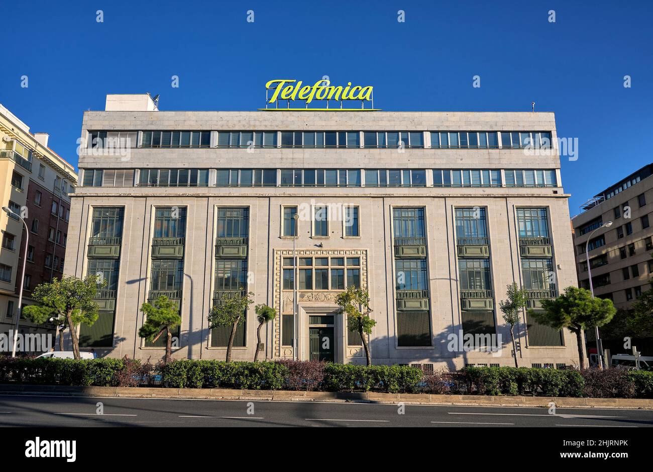 Telefonica building madrid immagini e fotografie stock ad alta ...
