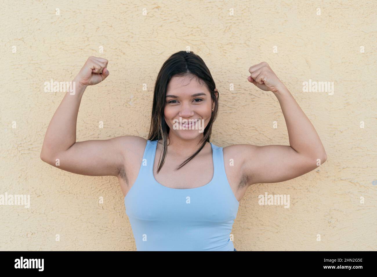 Ascelle pelose da donna immagini e fotografie stock ad alta risoluzione ...