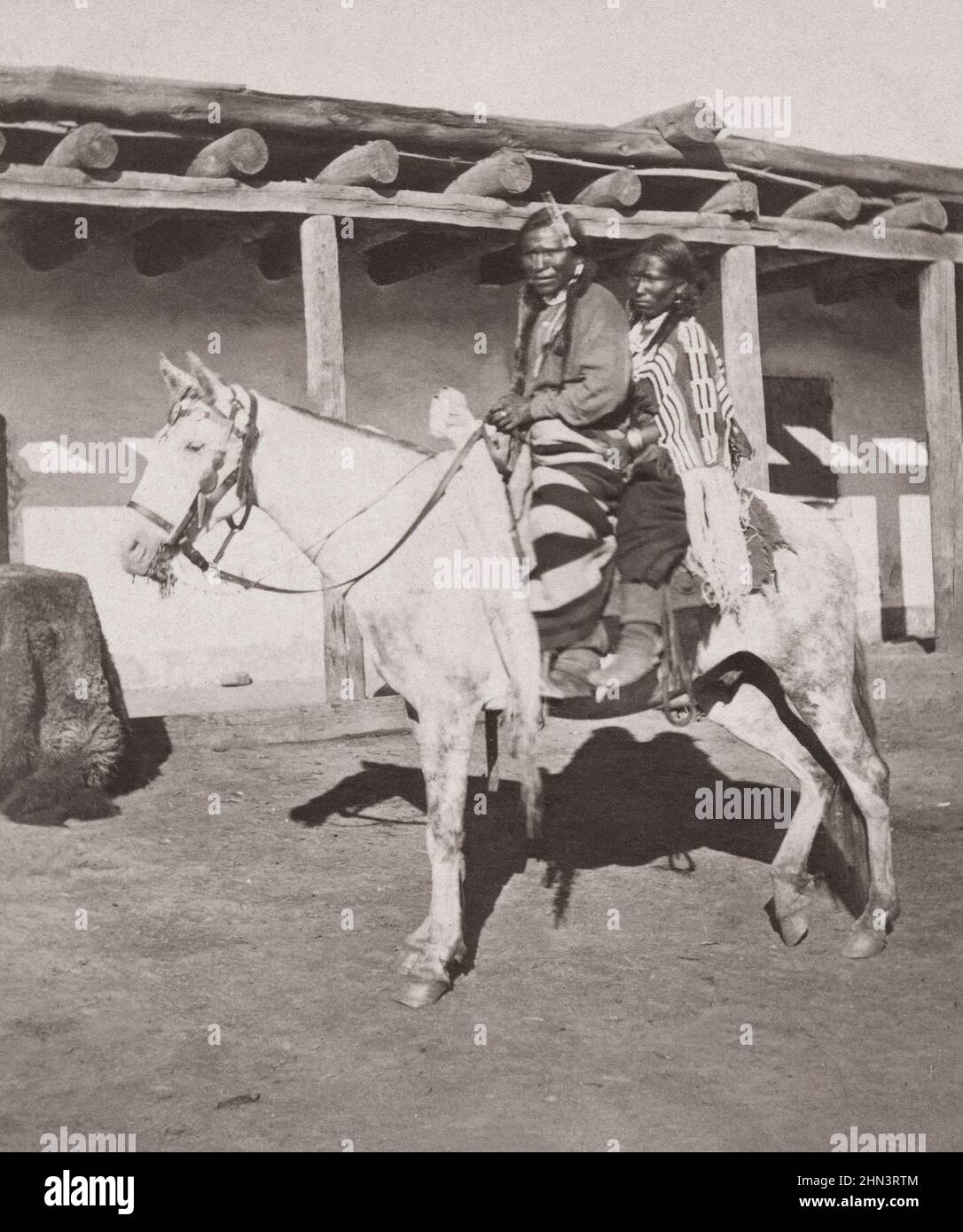 Indiani apache immagini e fotografie stock ad alta risoluzione - Alamy