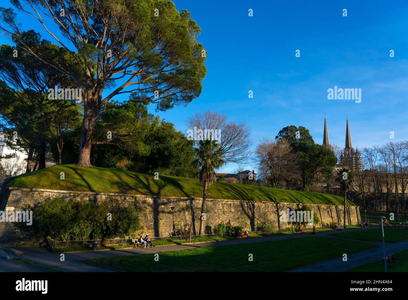 Piazza pierre immagini e fotografie stock ad alta risoluzione - Alamy
