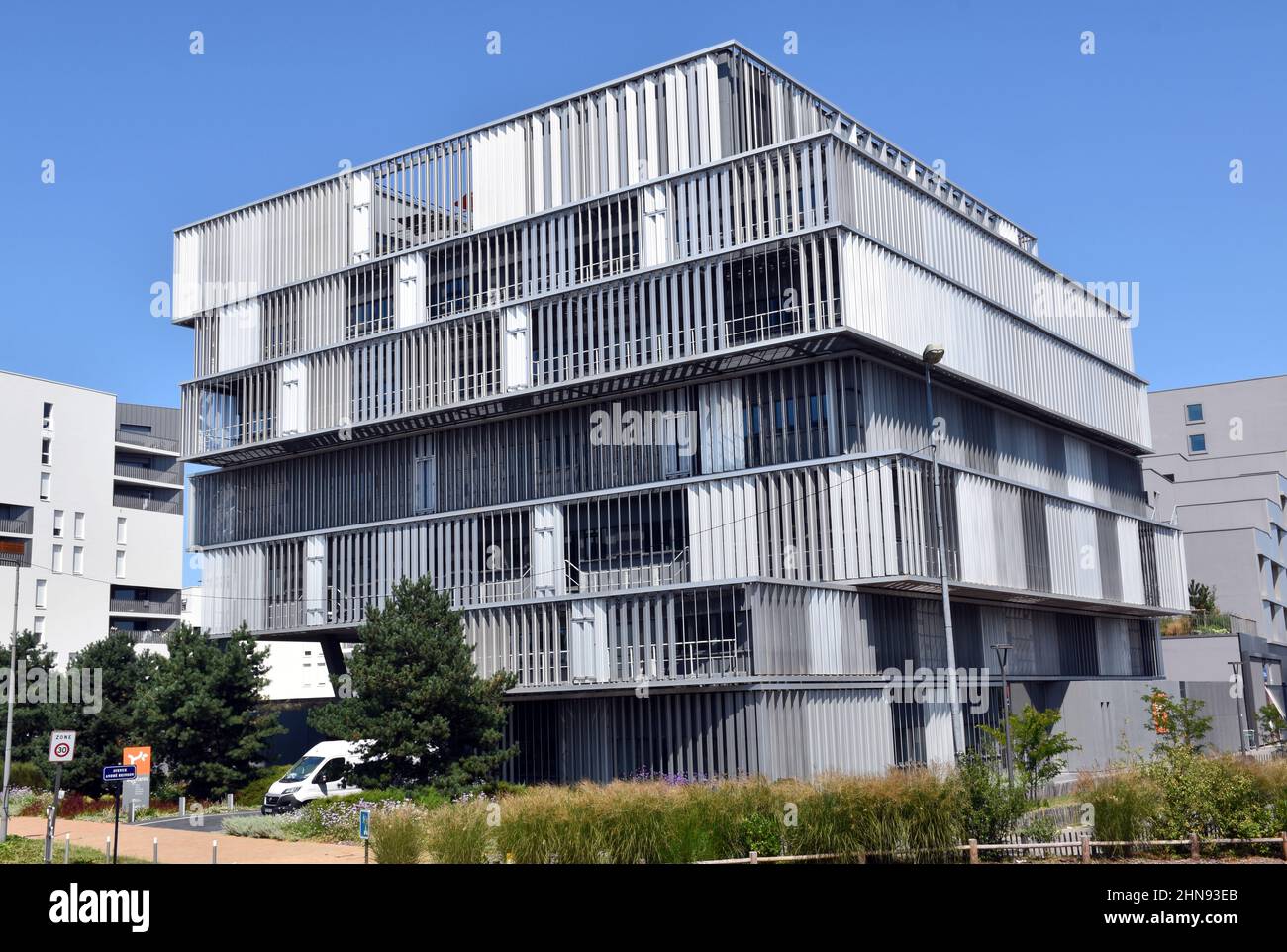 Edificio di sette piani hq immagini e fotografie stock ad alta risoluzione - Alamy