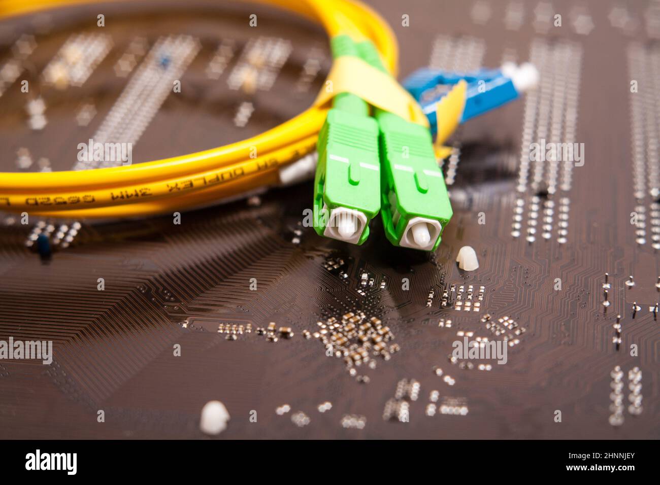 Patch cord in fibra immagini e fotografie stock ad alta risoluzione - Alamy