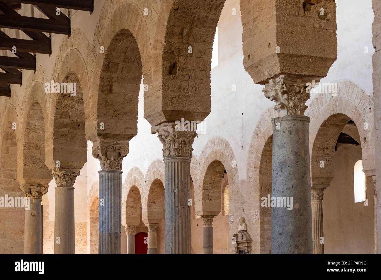 Gerace cattedrale immagini e fotografie stock ad alta risoluzione - Alamy