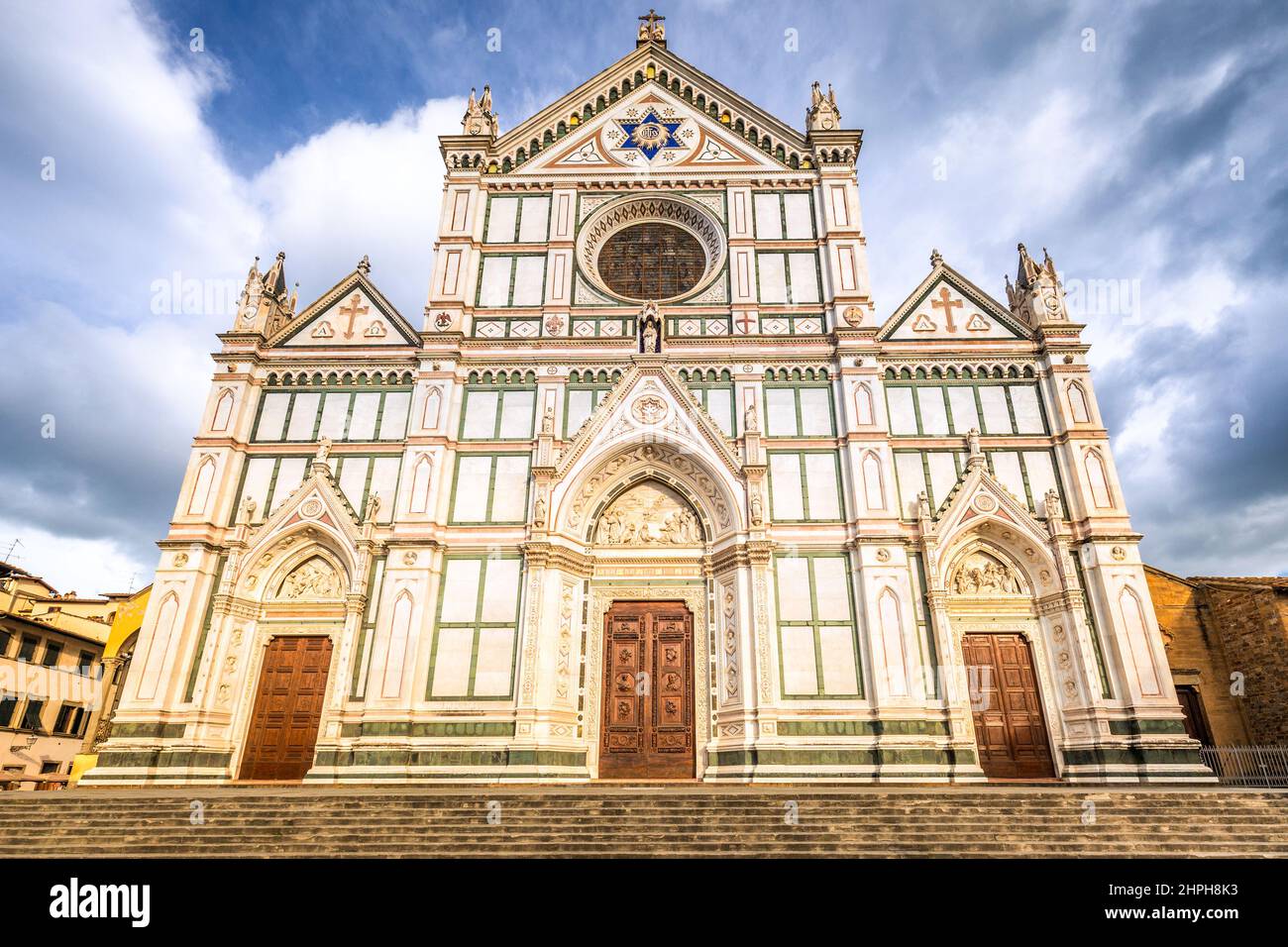 Basilica di Santa Croce, una delle chiese più famose di Firenze, Italia ...