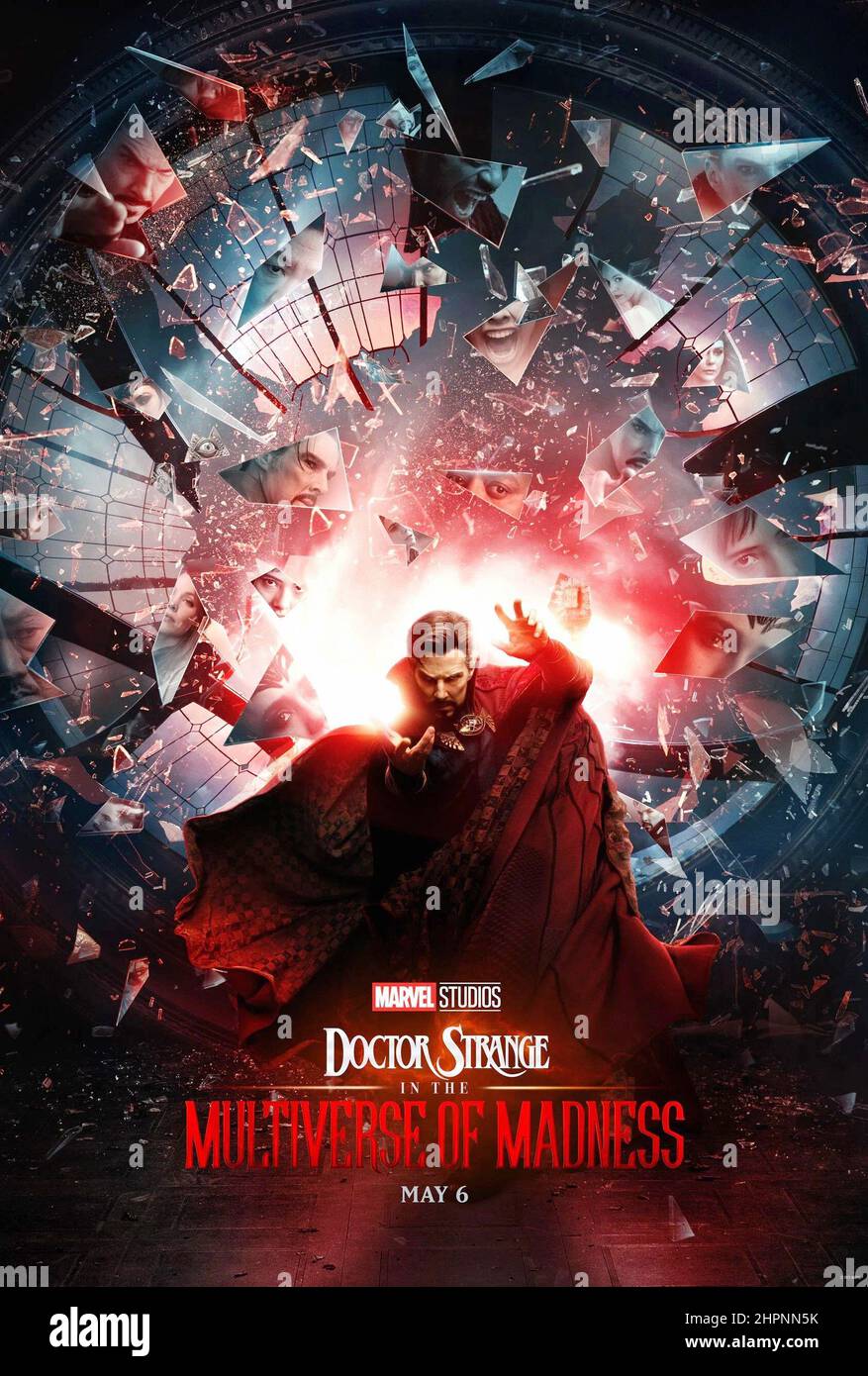 MEDICO STRANO NEL MULTIVERSO DI FOLLIA, poster, Benedetto Cumberbatch ...