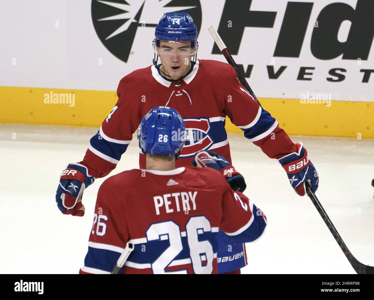 Nick Suzuki di Montreal Canadiens celebra il suo obiettivo contro i jet ...