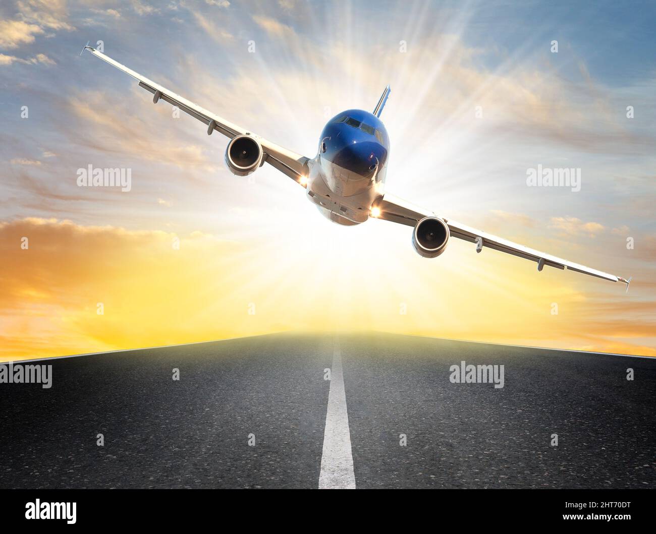 Aereo che decolla pista immagini e fotografie stock ad alta risoluzione ...