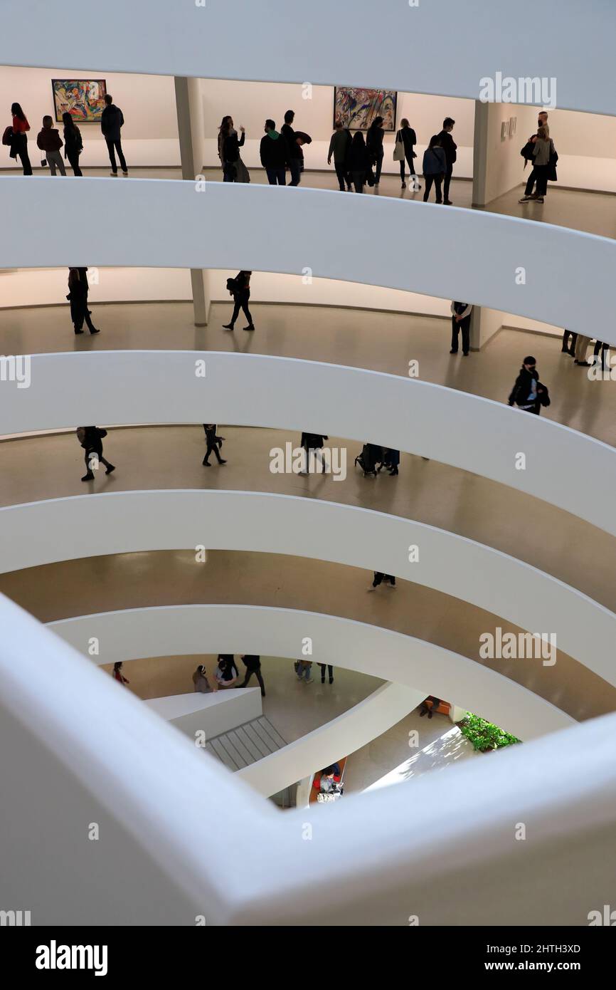 Ramps guggenheim immagini e fotografie stock ad alta risoluzione - Alamy