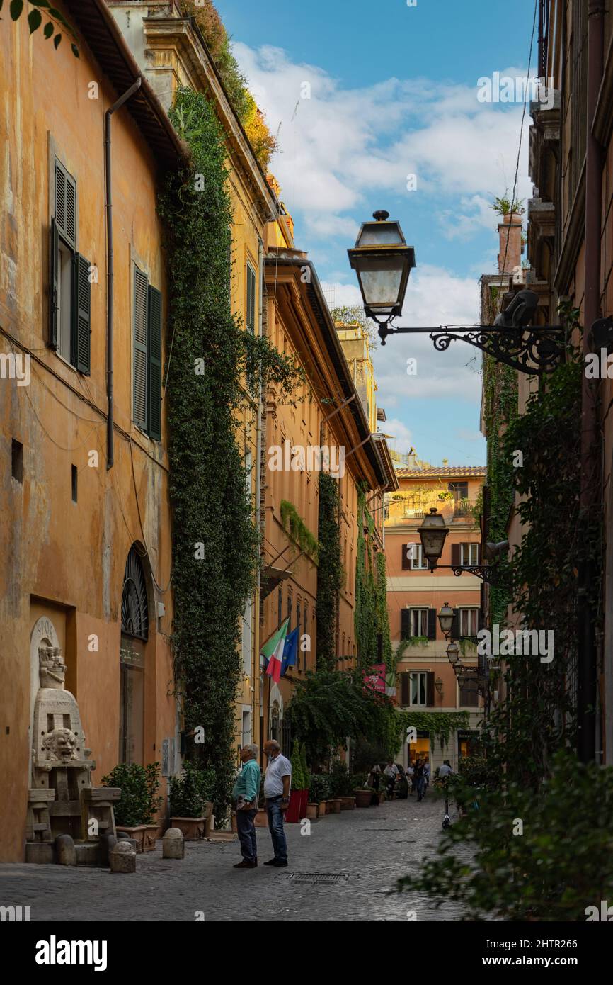 Via margutta roma immagini e fotografie stock ad alta risoluzione - Alamy