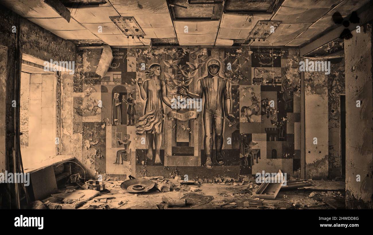Rovinata sala retrò dei tempi dell'URSS con i simboli dell'era sovietica. Movimento. Dettagli di ...