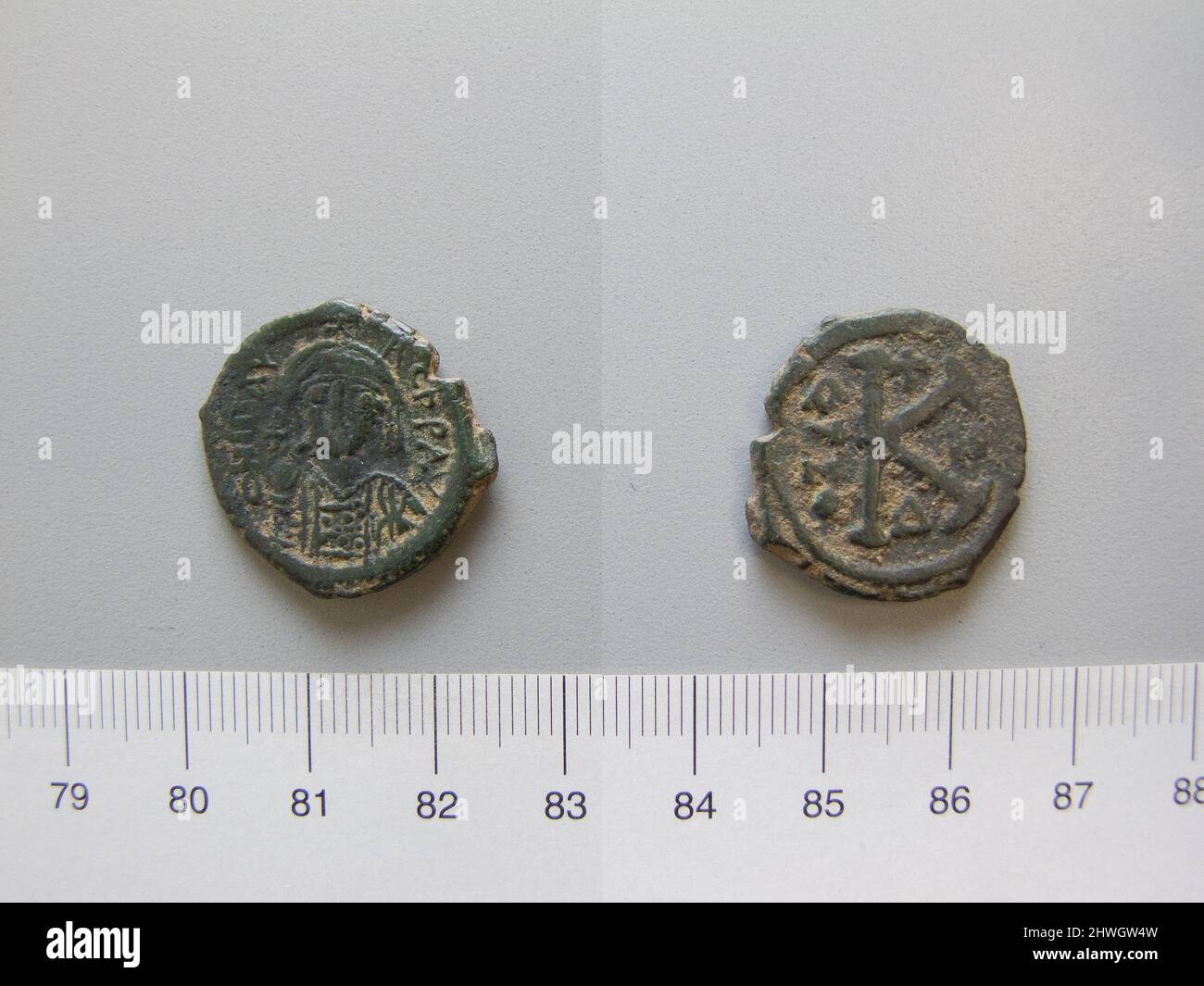 1/2 Follis (20 Nummi) di Maurizio Tiberio, imperatore bizantino da ...