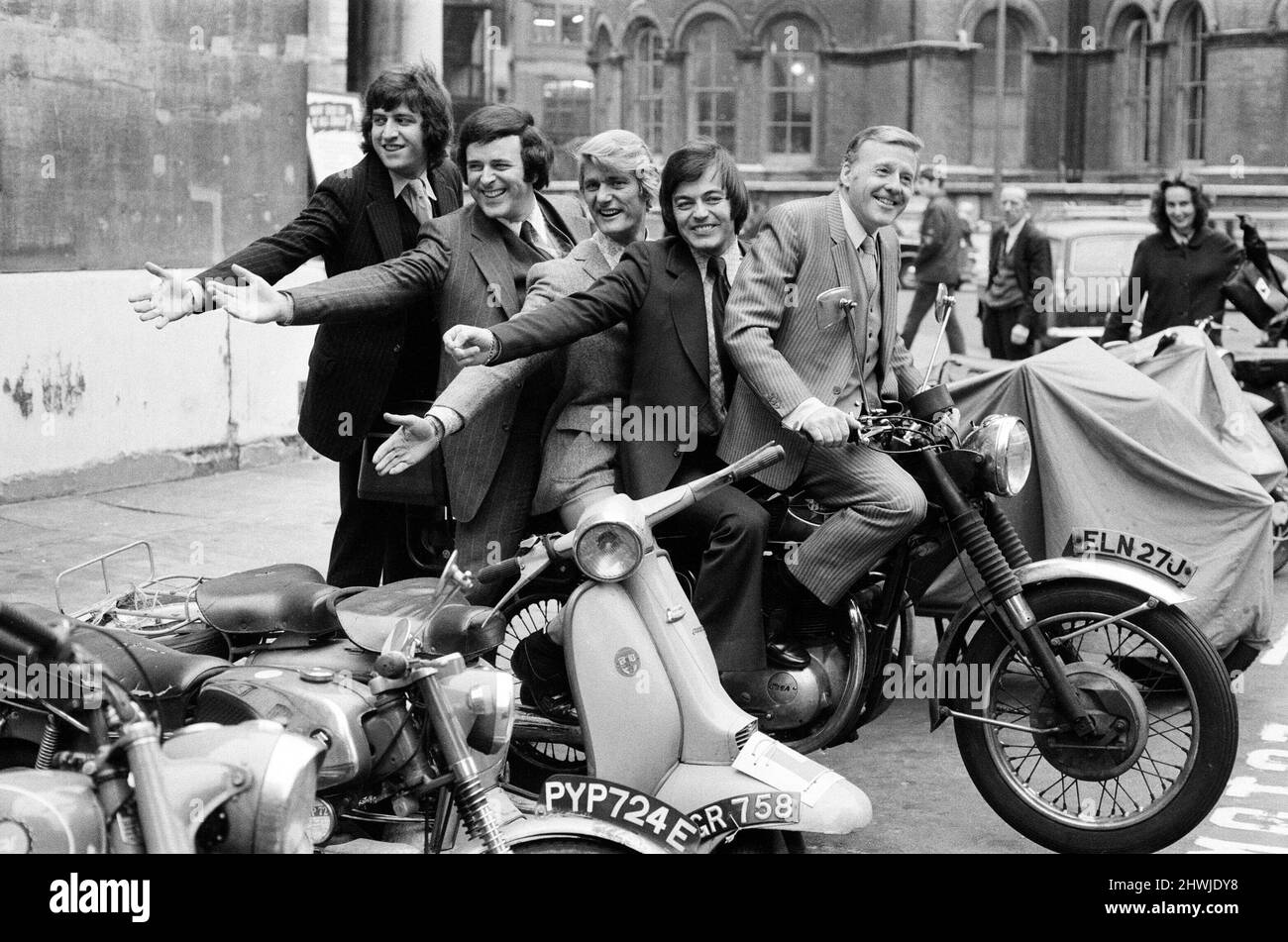 Cinque BBC radio DJ avrà un anno nuovo molto felice perché hanno appena ...