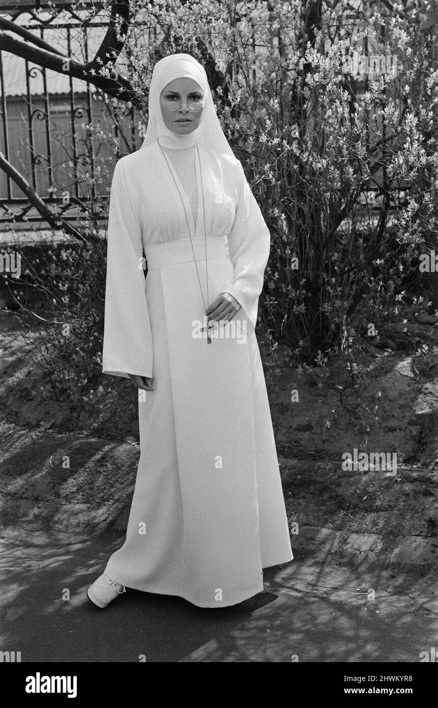 Raquel Welch è stato raffigurato in set, in Ungheria filma il suo nuovo ...
