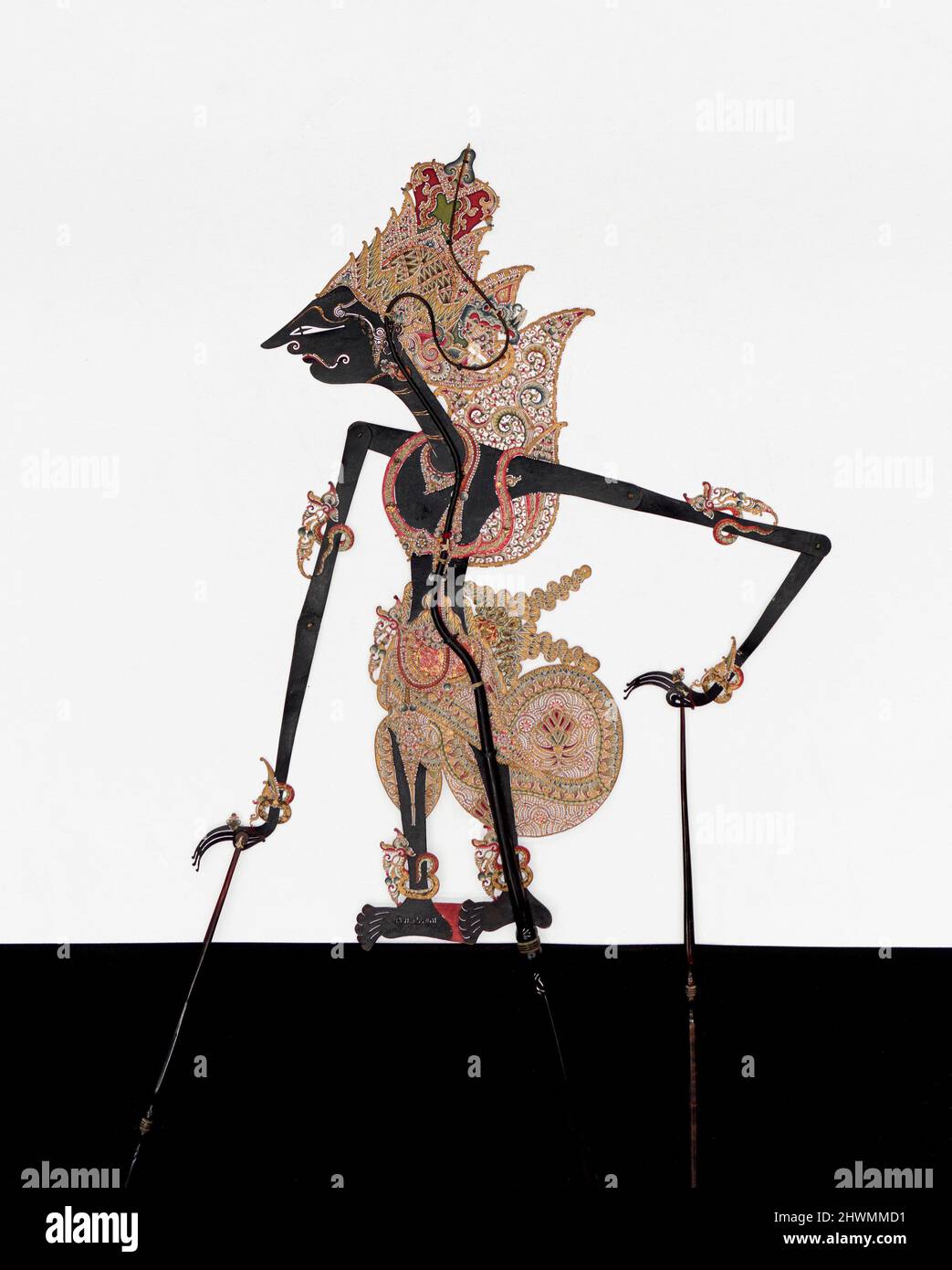 Shadow Puppet (Wayang Kulit) di Kresna, dal set Kyai Nugroho. Creatore ...