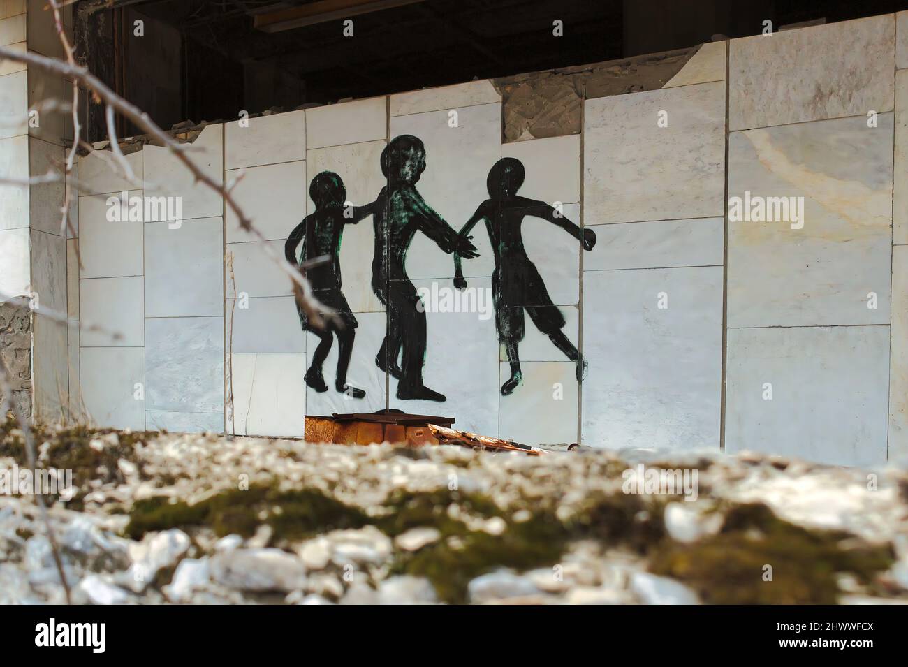 Uno sguardo inquietante a ciò che rimane delle strutture 'radioattive ...