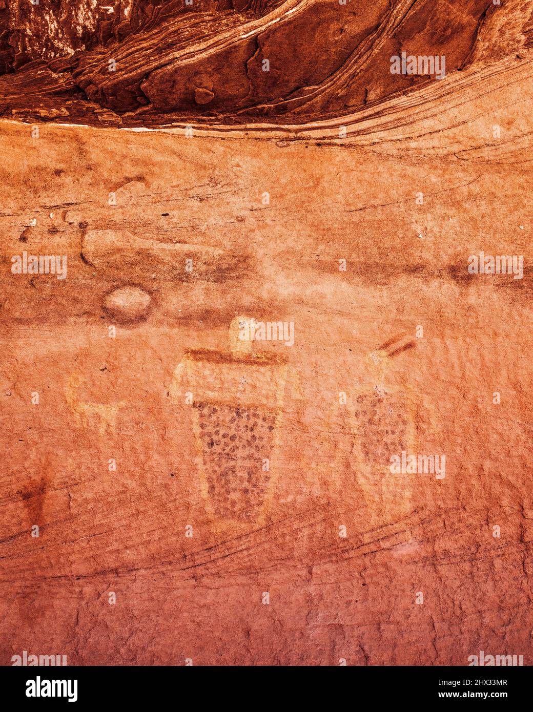 Antichi pittogrammi ancestrali Puebloan nativi americani in Chinle Wash ...