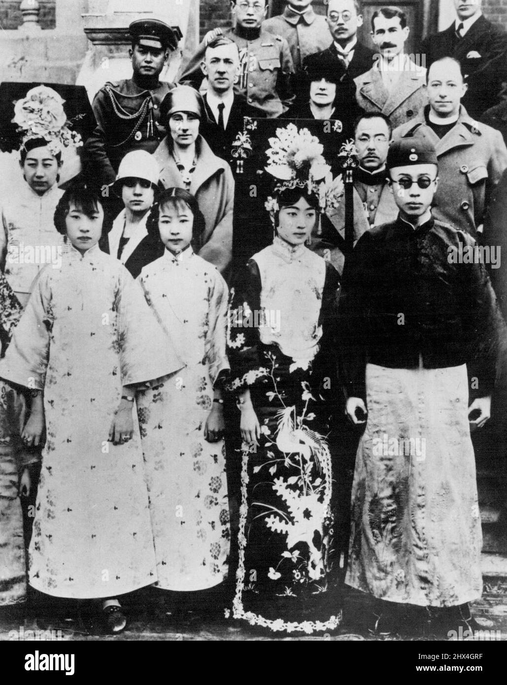 L'entronato dell'imperatore di Manchukio.il signor pu Yi, l'ex ...