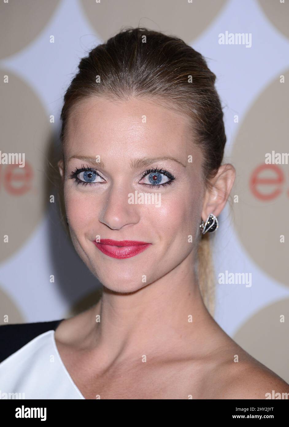 AJ Cook partecipa all'evento "One to Watch" della gente che celebra le ...