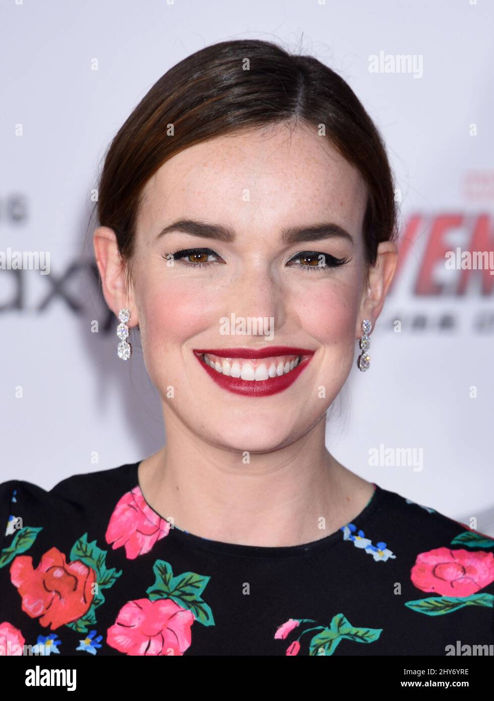 Elizabeth henstridge in arrivo premiere avengers immagini e fotografie ...