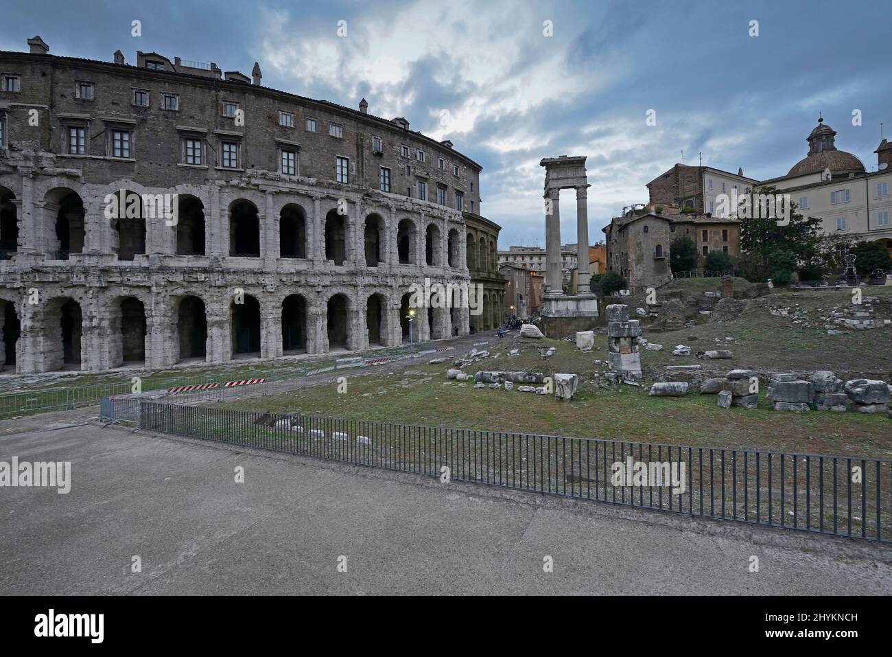 Teatro dell'antica roma immagini e fotografie stock ad alta risoluzione ...