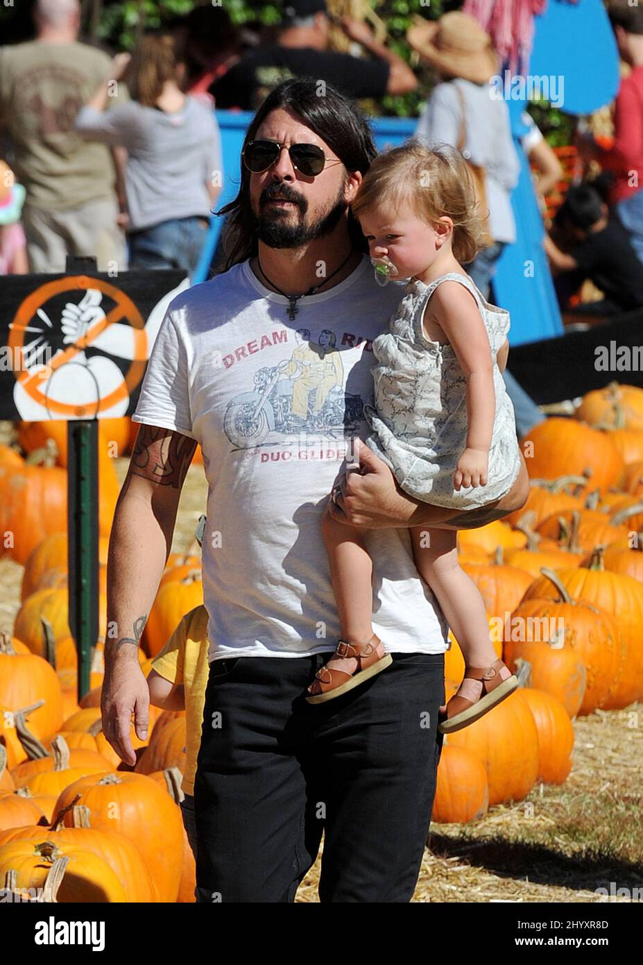 Dave grohl and daughter immagini e fotografie stock ad alta risoluzione ...