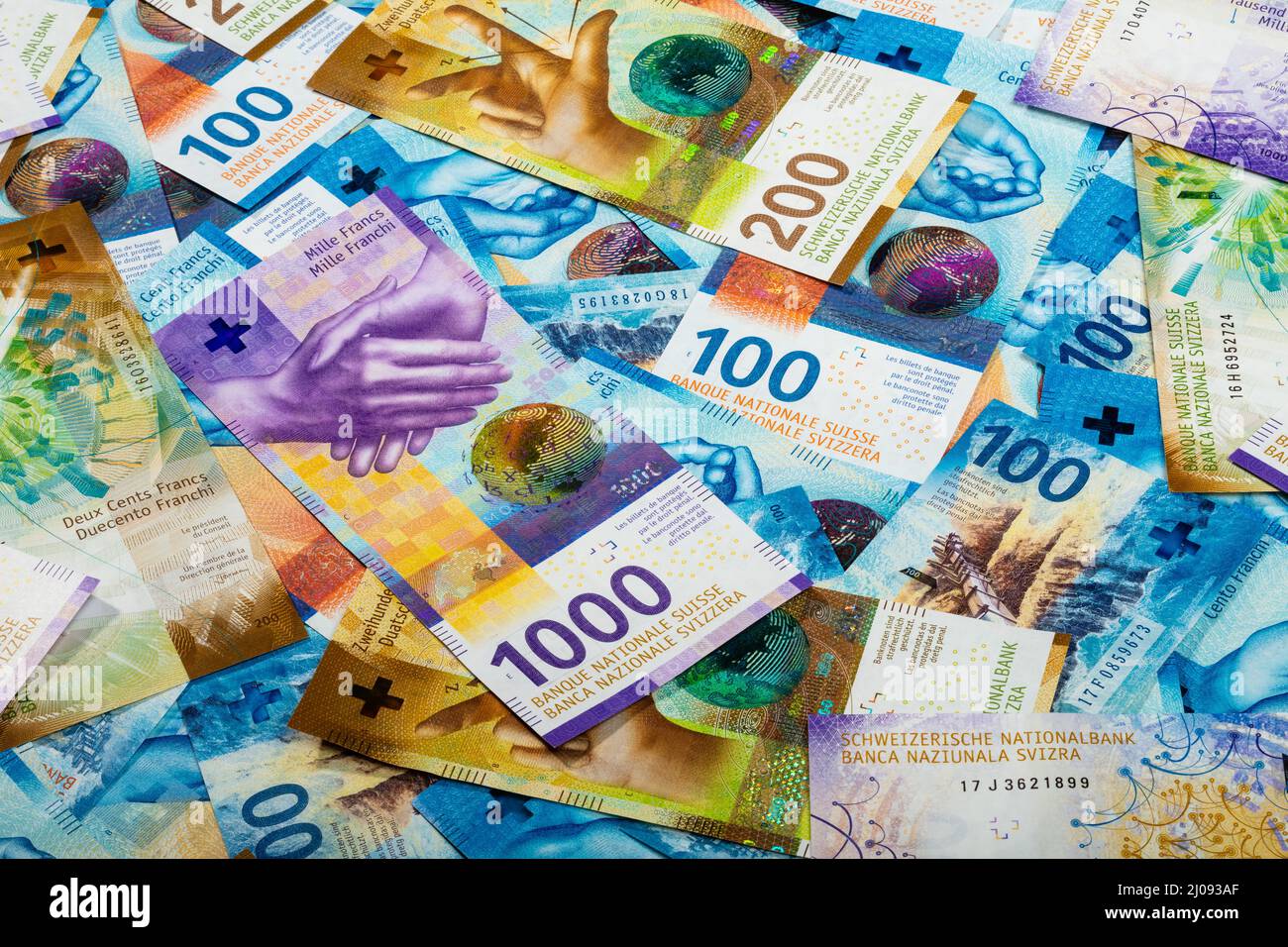 Banconote viola immagini e fotografie stock ad alta risoluzione - Alamy