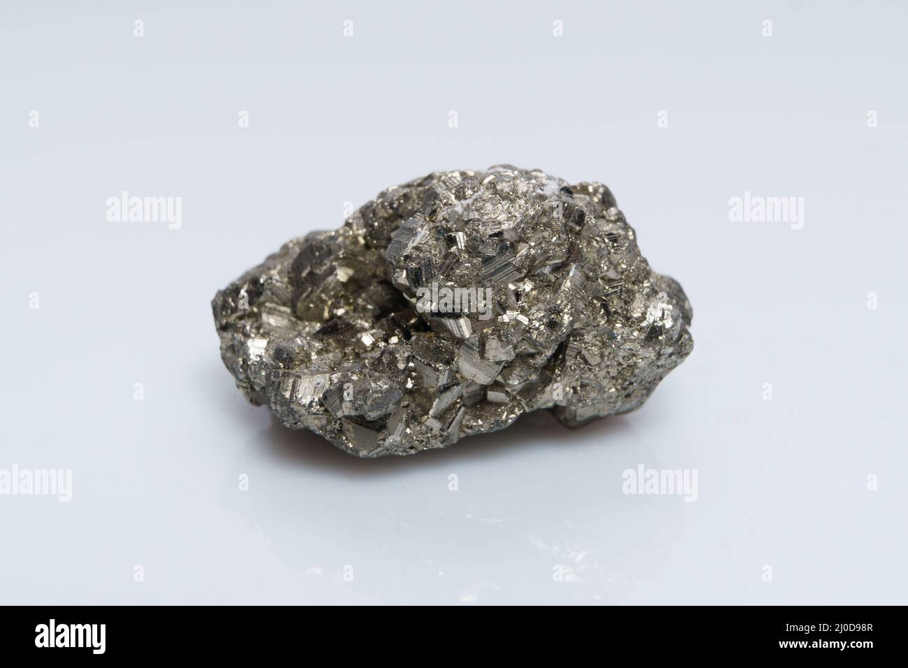 Pirite cristallina grezza, ferro pirite, oro dello stolto. Pirite ...